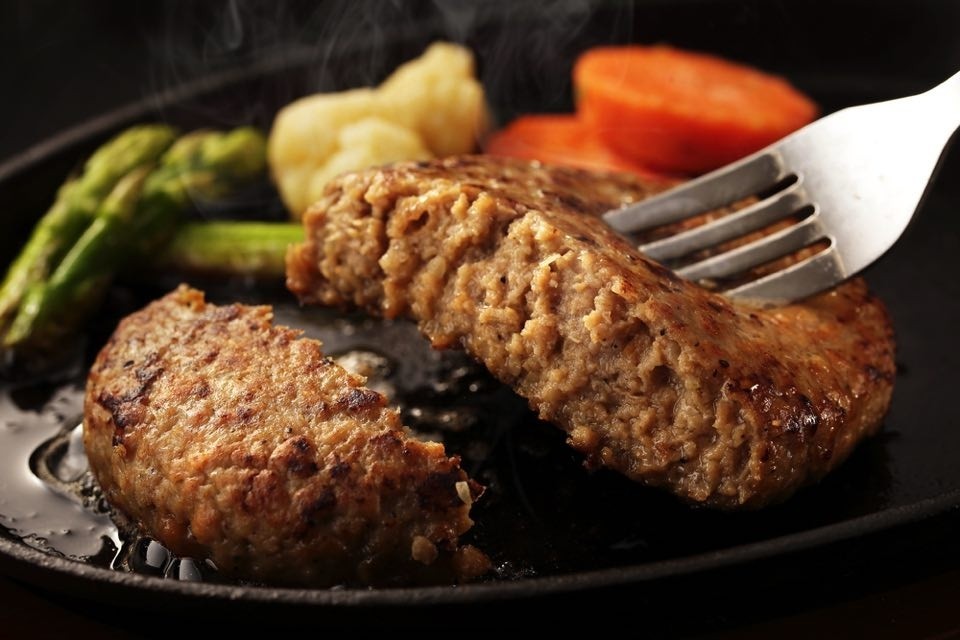 ハンバーグがおいしい人気チェーン店ランキングTOP10！行列店「さわやか」を抜いた1位は？ - macaroni