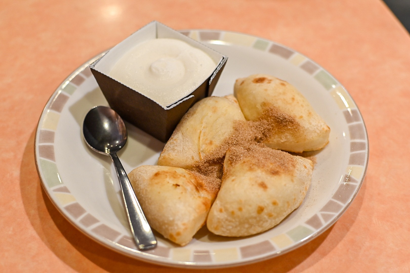 サイゼリヤの人気デザートランキングTOP10！3位「ジェラート」2位「ティラミス」1位は？ - macaroni