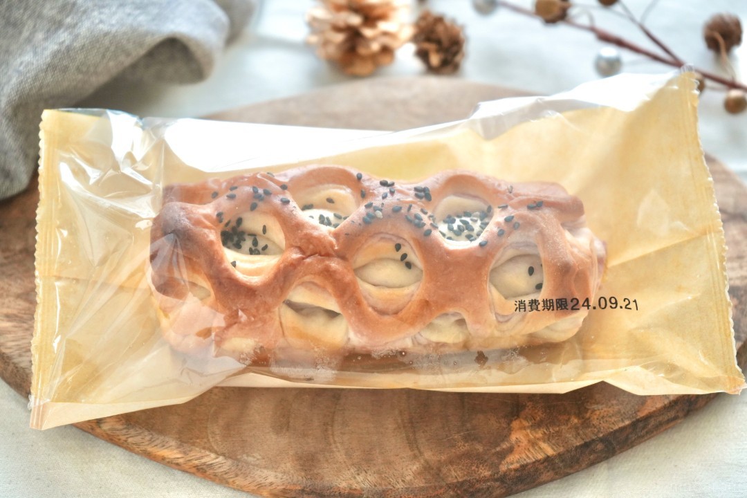 お芋づくしで大歓喜。タリーズ「むらさきOIMOロールスティック」はこの秋必食のパン - macaroni