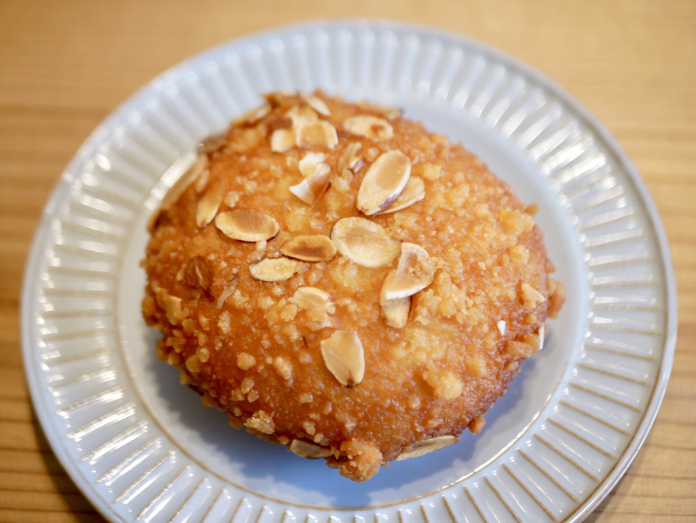 韓国の定番パン「ソボロパン」とは？新大久保「OKUDO大久堂」の商品を食べ比べ！ - macaroni