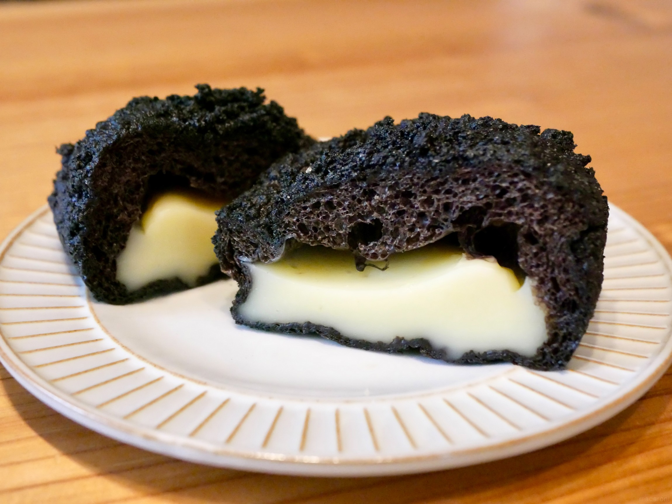 韓国の定番パン「ソボロパン」とは？新大久保「OKUDO大久堂」の商品を食べ比べ！ - macaroni