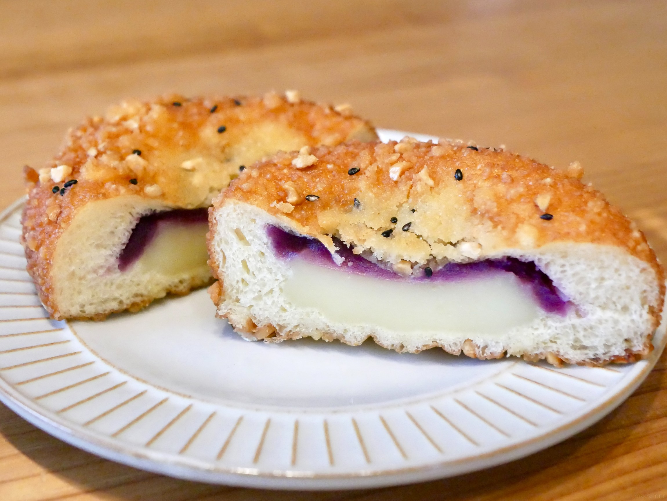 韓国の定番パン「ソボロパン」とは？新大久保「OKUDO大久堂」の商品を食べ比べ！ - macaroni