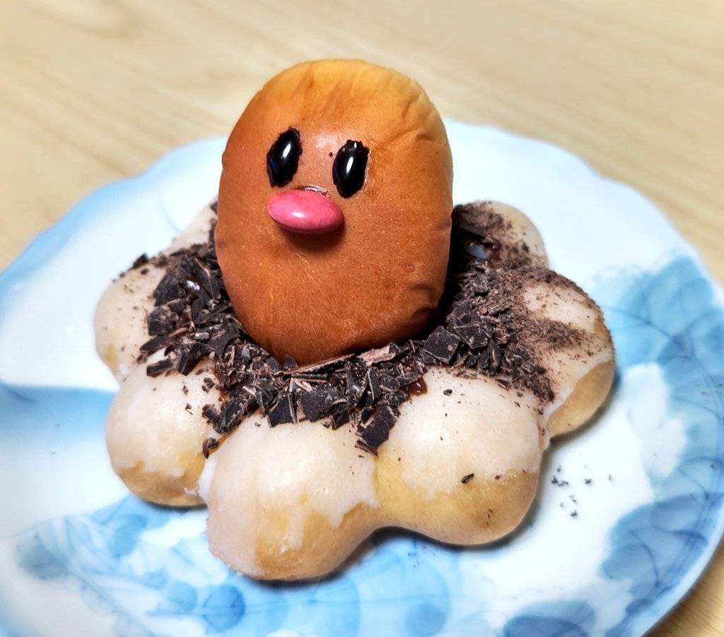 ミスドのディグダを市販品で再現!? SNSの投稿に「本家超え」「すばらしい創作力」 - macaroni