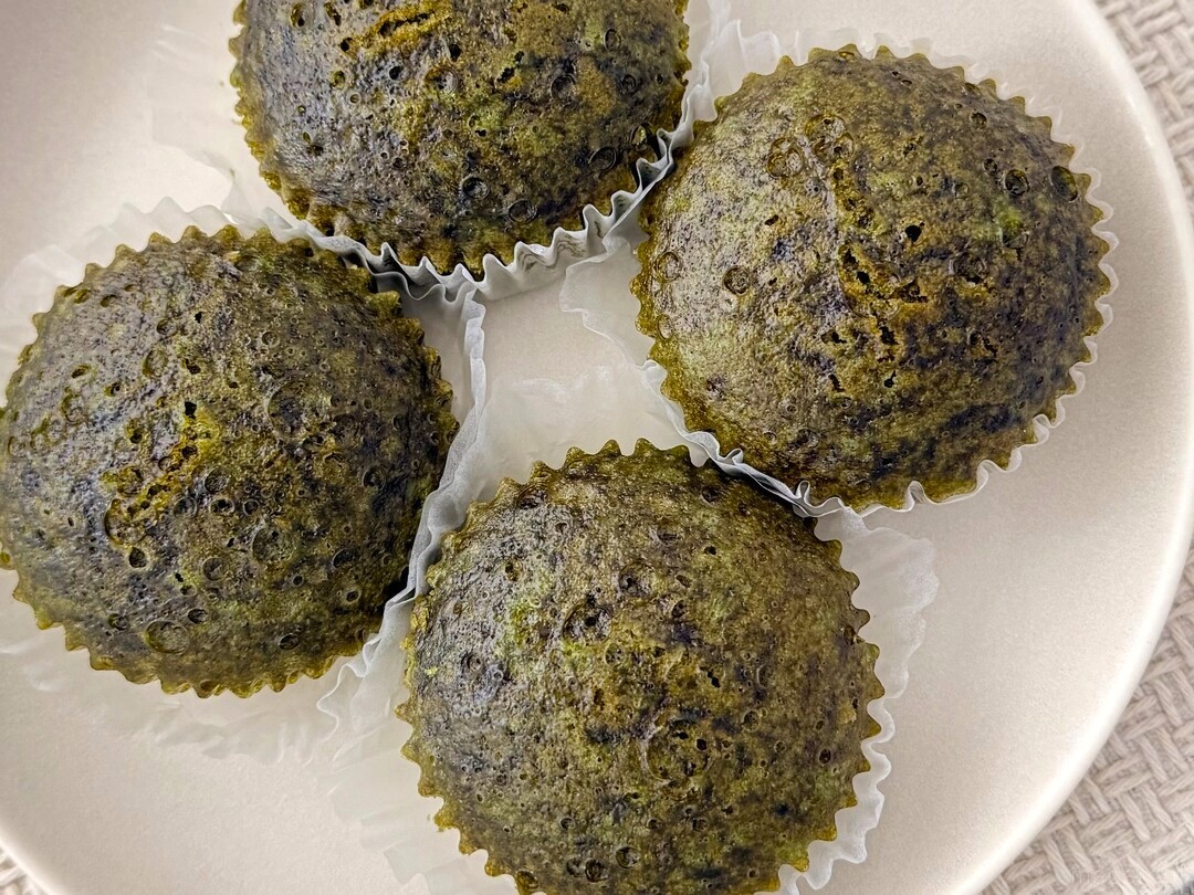 「めっちゃ濃い！」とSNSで話題。セブン新作抹茶蒸しパンがお得すぎた - macaroni