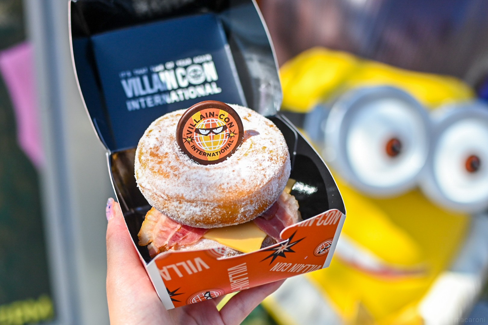 USJの新作ミニオンフードを食べ比べ！ハチャメチャなドーナツや限定ポップコーンバケットも登場 - macaroni