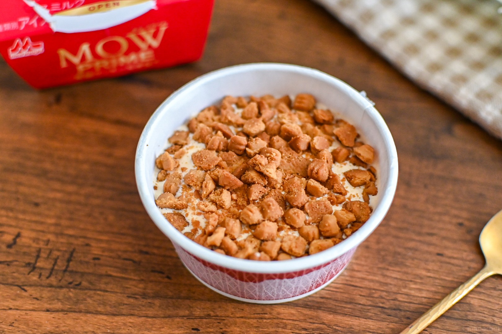 和スイーツ好き集合！「MOW PRIME 黒糖クッキー＆きなこ」が罪深い濃厚感 - macaroni