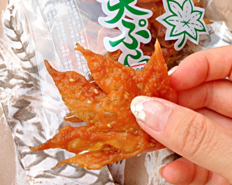 大阪・箕面の「もみじ天ぷら」とは?発祥や味、作り方、お取り寄せなどを紹介 Macaroni